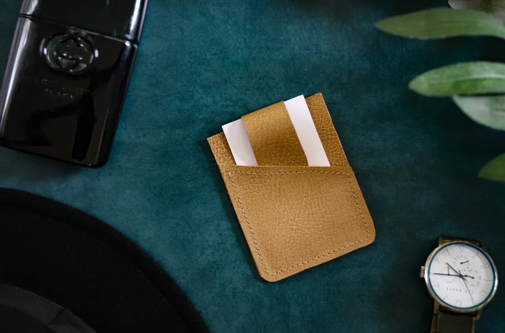 How to make a faux leather business wallet - free pattern - Crafts on ...