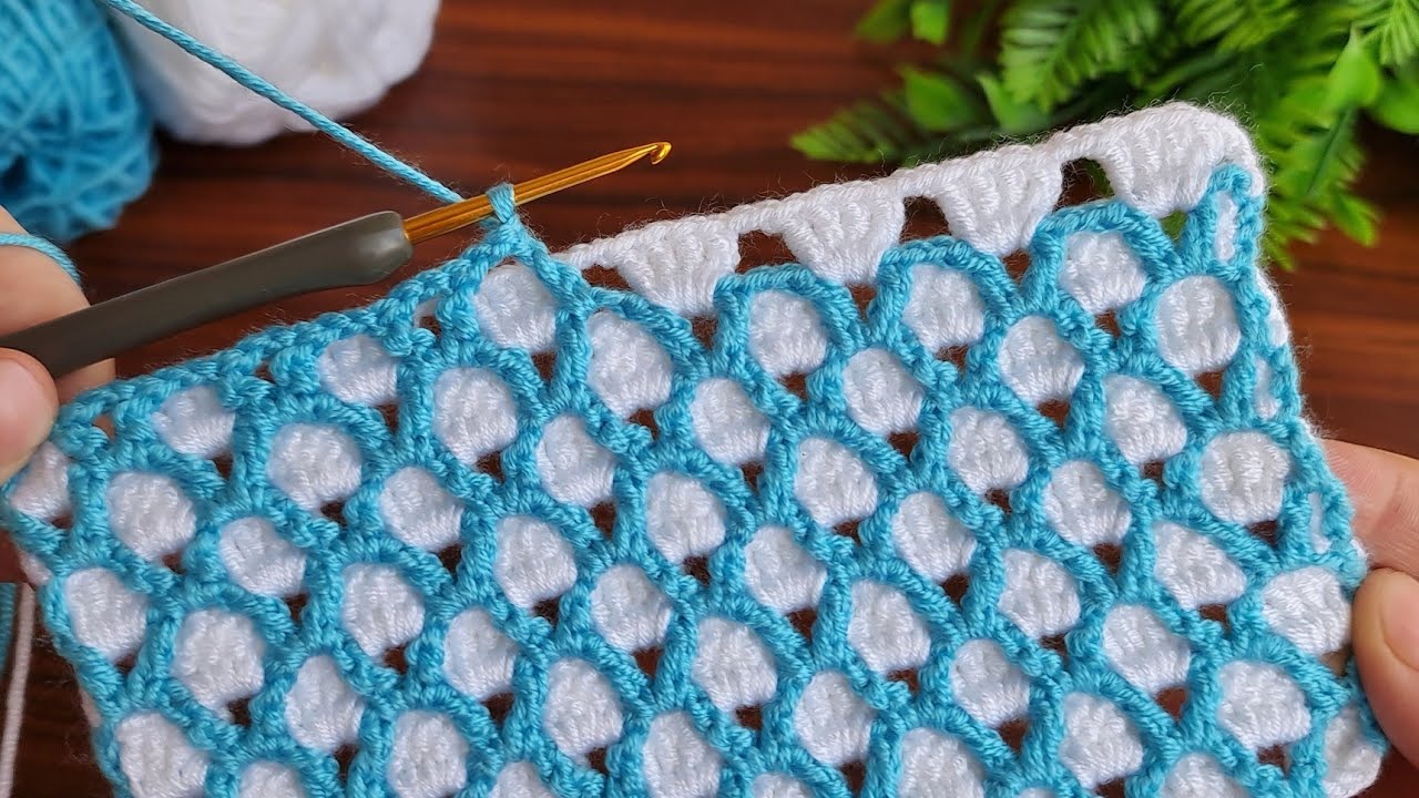 Crochet 3D stitch - Crafts on display