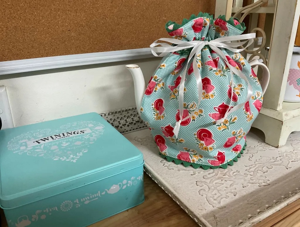 DIY tea cozy tutorial - Crafts on display