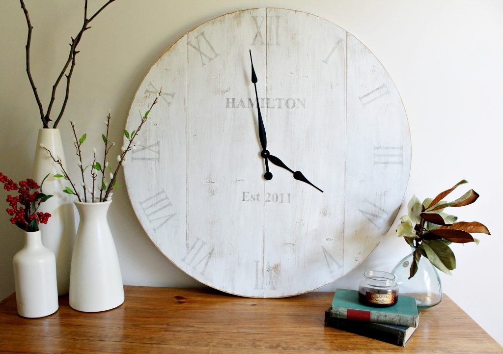 DIY wooden wall clock tutorial - Crafts on display