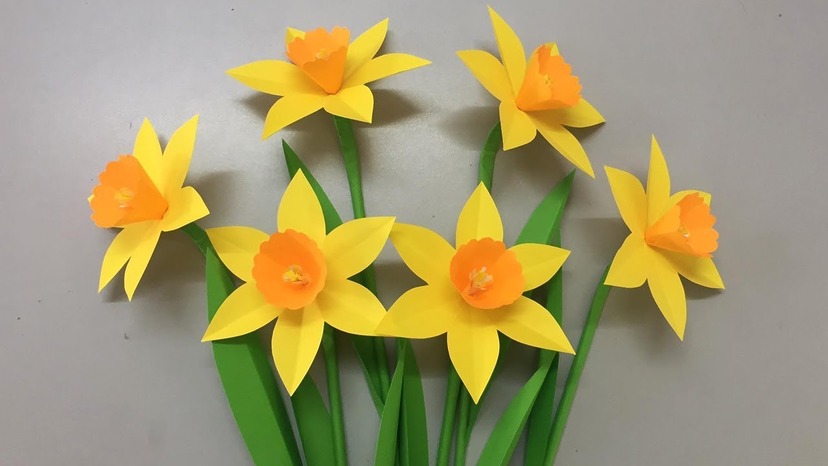 How to make paper daffodils - Crafts on display