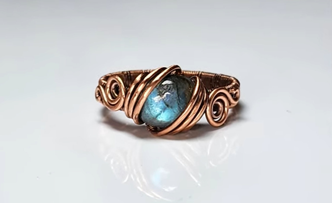 Wire wrapping DIY: Make your own woven ring - Crafts on display