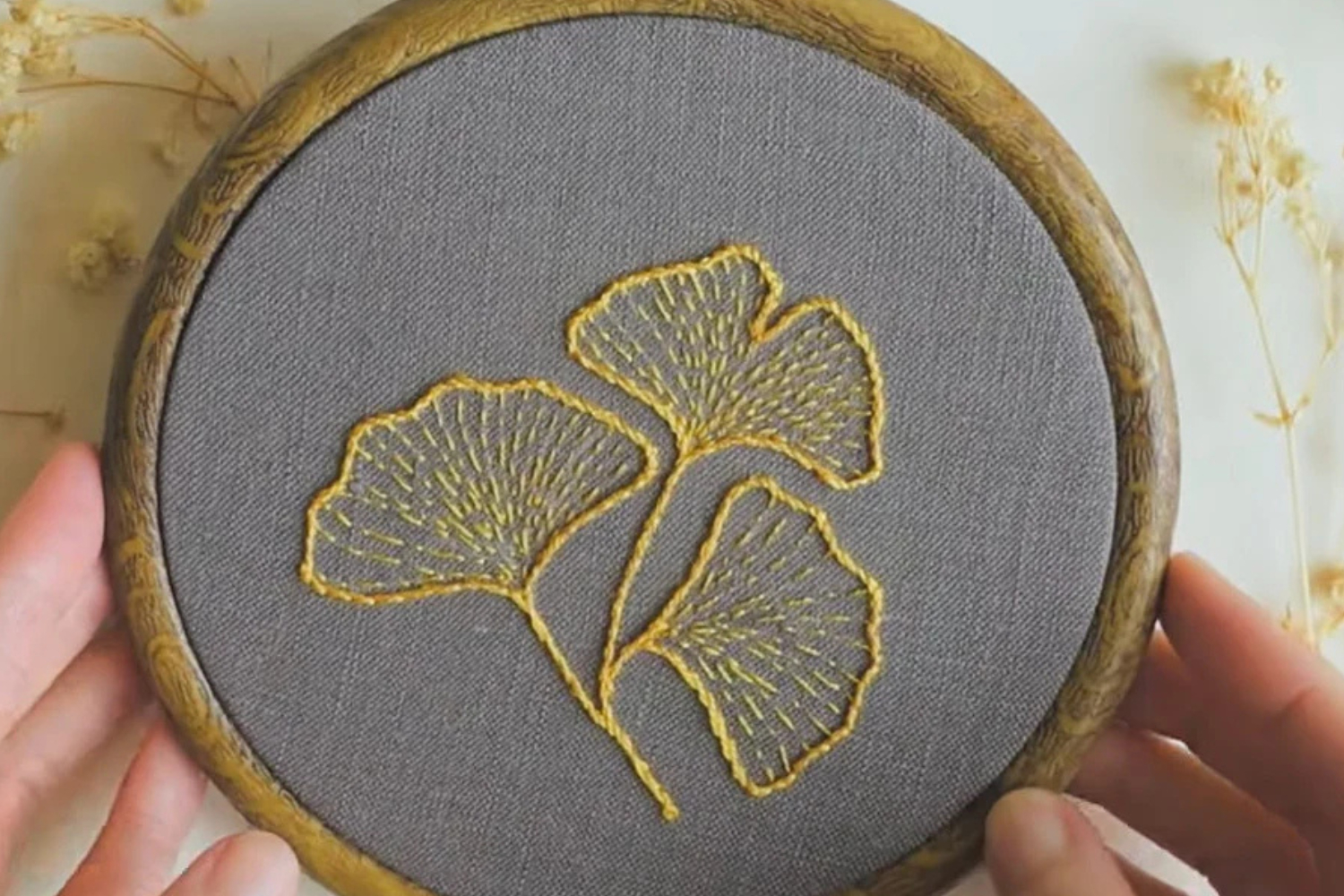 How to embroider ginkgo leaves - Crafts on display