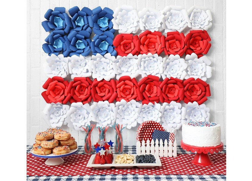 DIY American flag out of giant paper flowers - Crafts on display