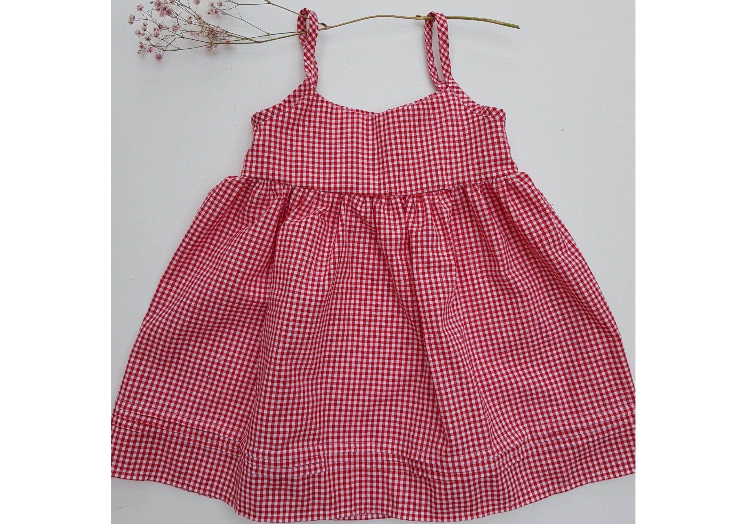 DIY spaghetti strap top tutorial - perfect for summer outfits - Crafts ...