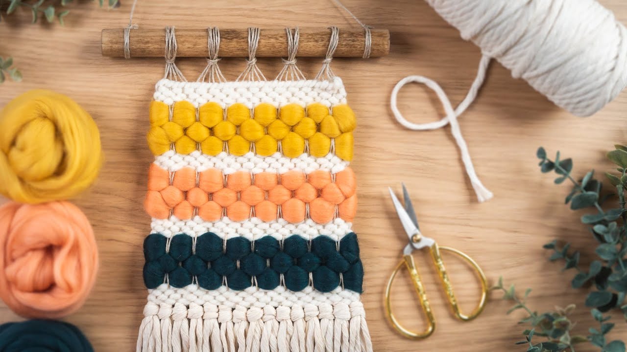 Easy woven wall hanging tutorial - Crafts on display