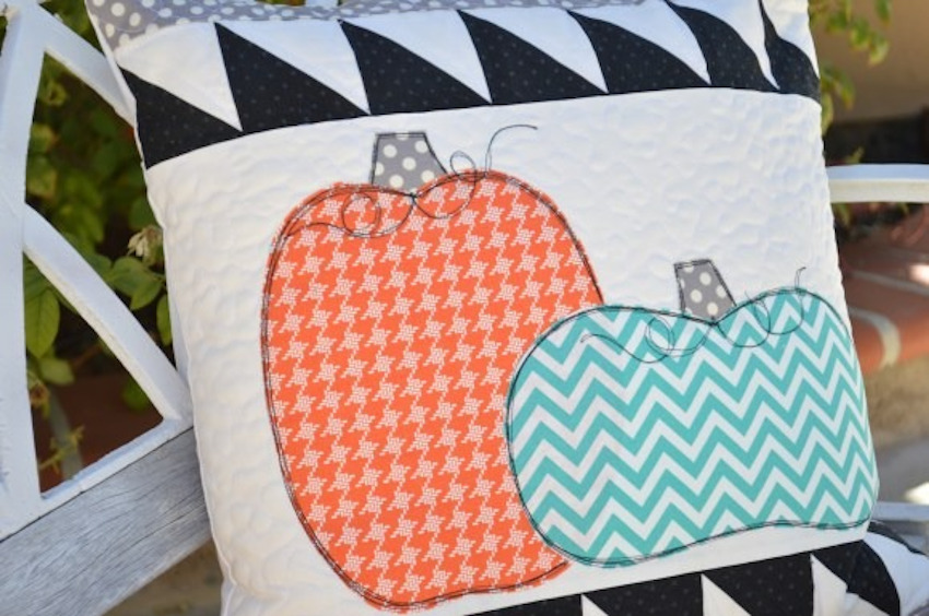 Modern pumpkin throw pillow tutorial - Crafts on display