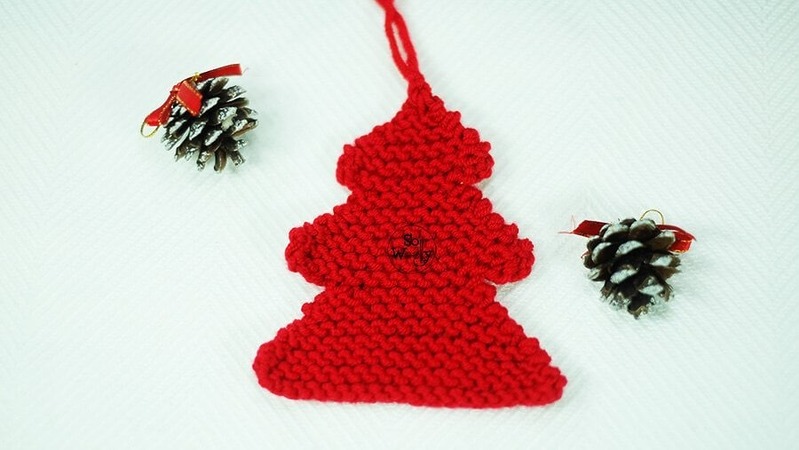 Knitted Christmas tree: free pattern - Crafts on display