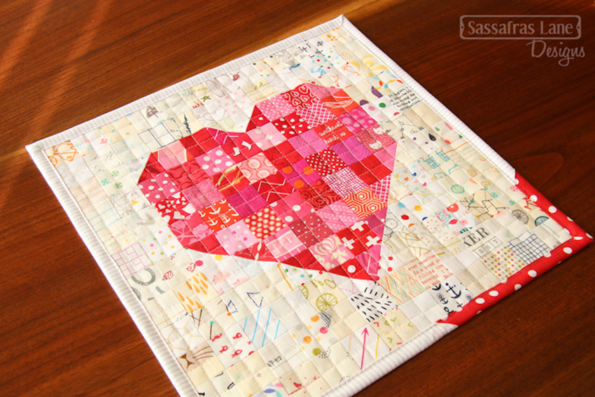 How to make a patchwork heart mini quilt: free pattern - Crafts on display