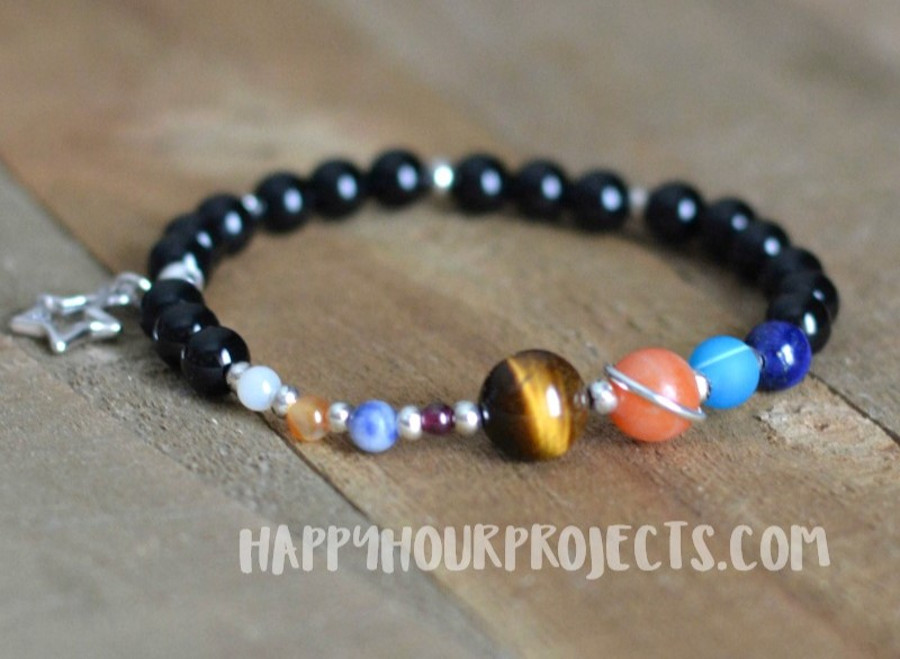 Solar system bracelet tutorial - Crafts on display