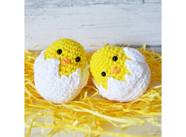 How to crochet cute chicks in cracked eggs - free pattern - Crafts on ...