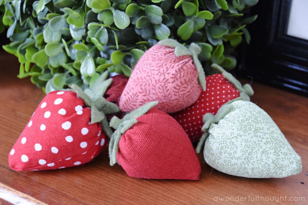 Free Sewing Patterns, Projects And Tutorials - Crafts on display