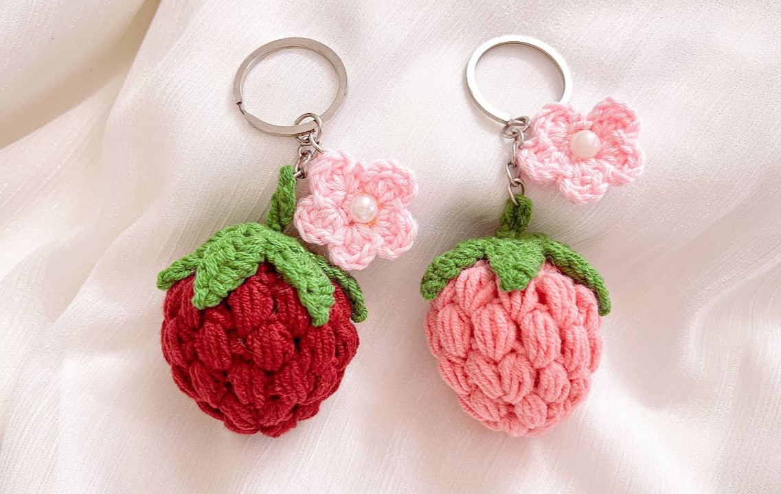 DIY cute strawberry keychains: quick and easy crochet project - Crafts ...