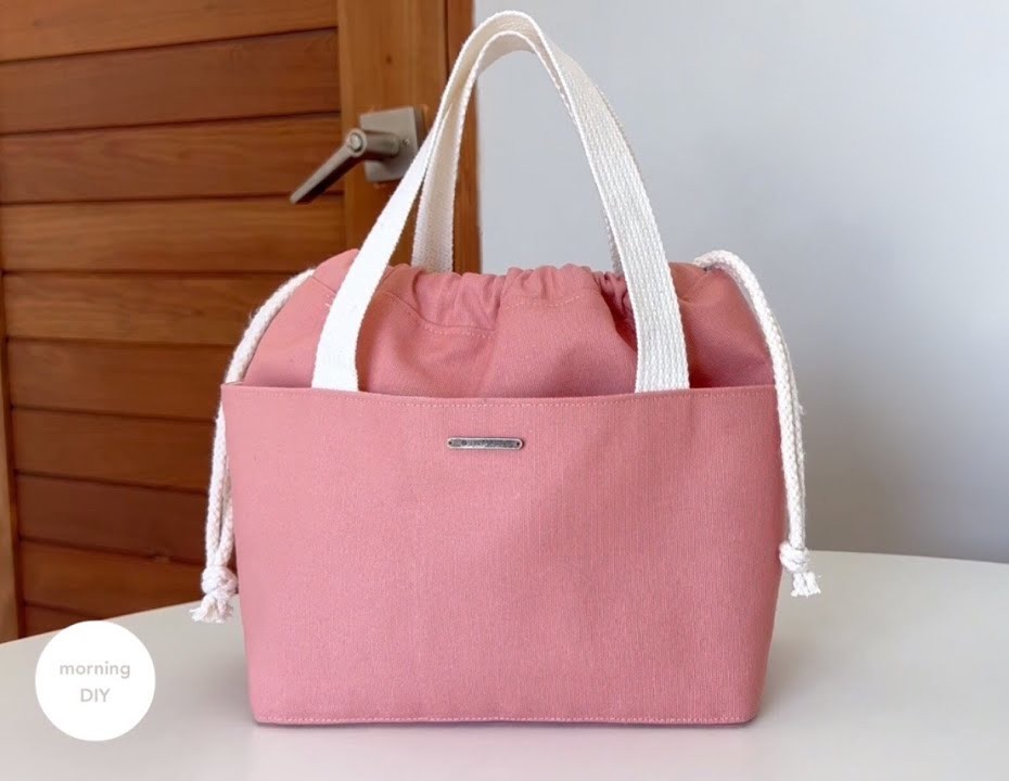 Easy lined drawstring tote bag tutorial for beginners - Crafts on display