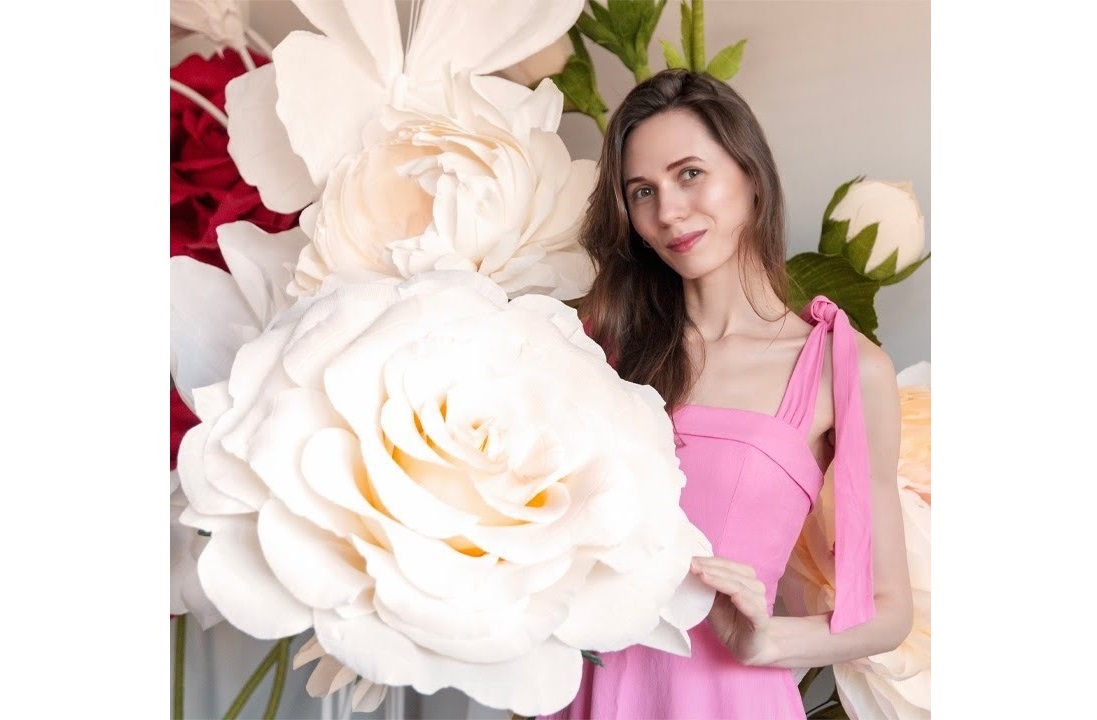 How to make giant paper flowers - easy DIY for stunning decor - Crafts ...