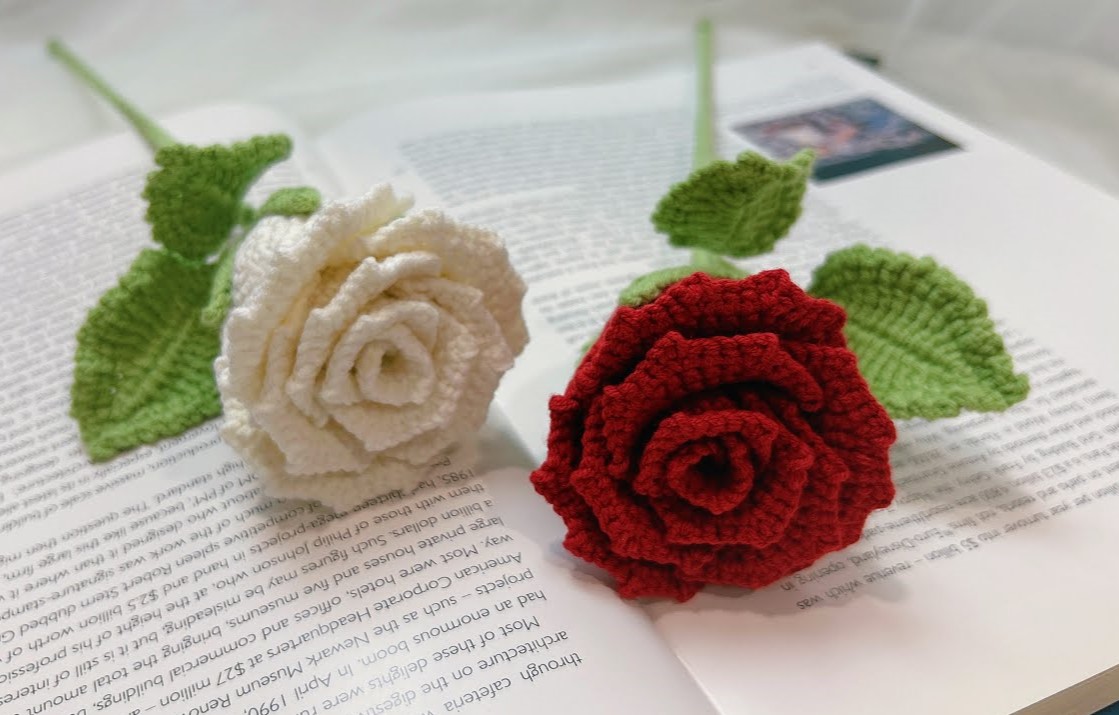 How to crochet a rose tutorial - Crafts on display