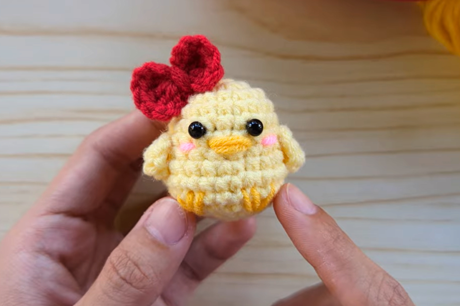 Crochet tiny chick keychain - Crafts on display