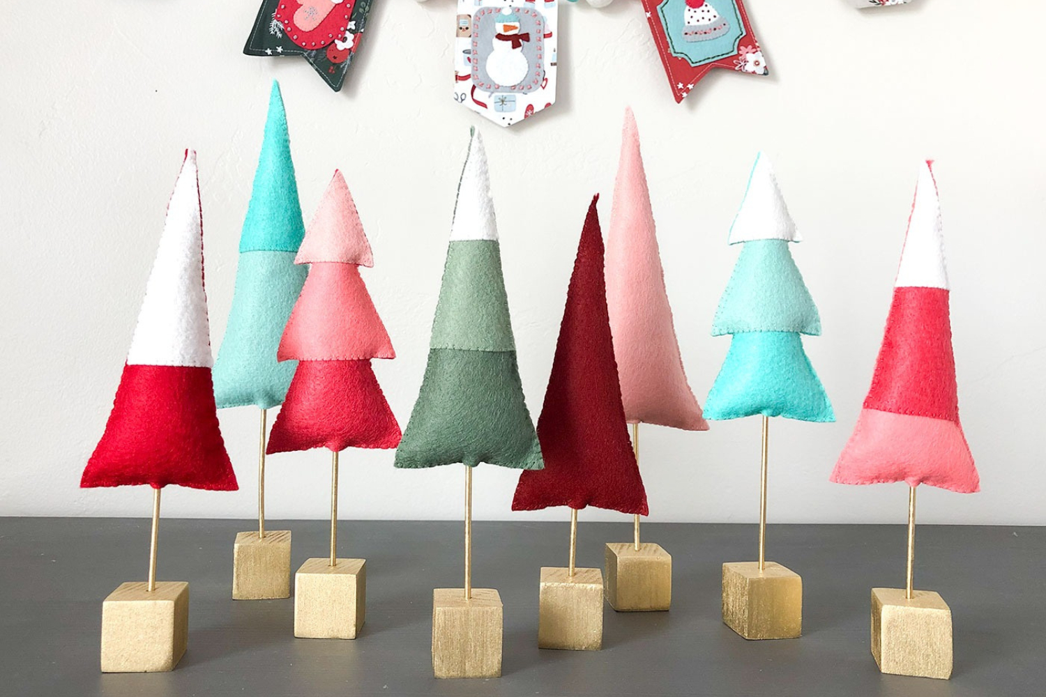DIY felt Christmas trees - Crafts on display
