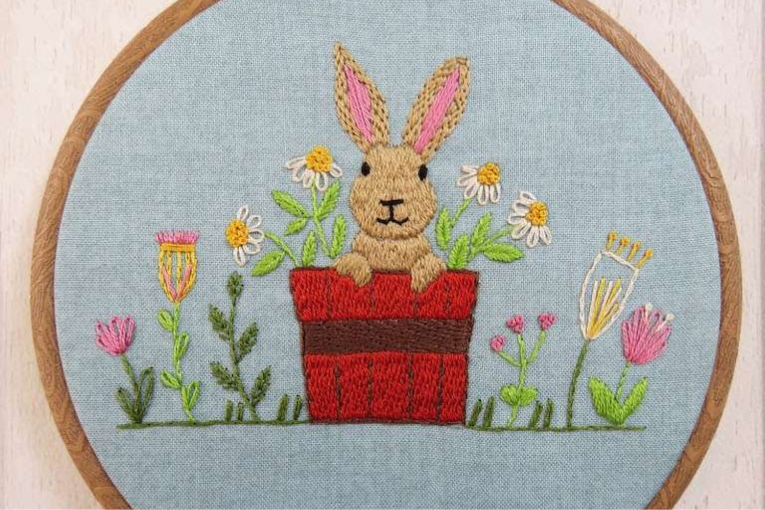 Stitch this adorable bunny embroidery for Easter or spring - Crafts on ...