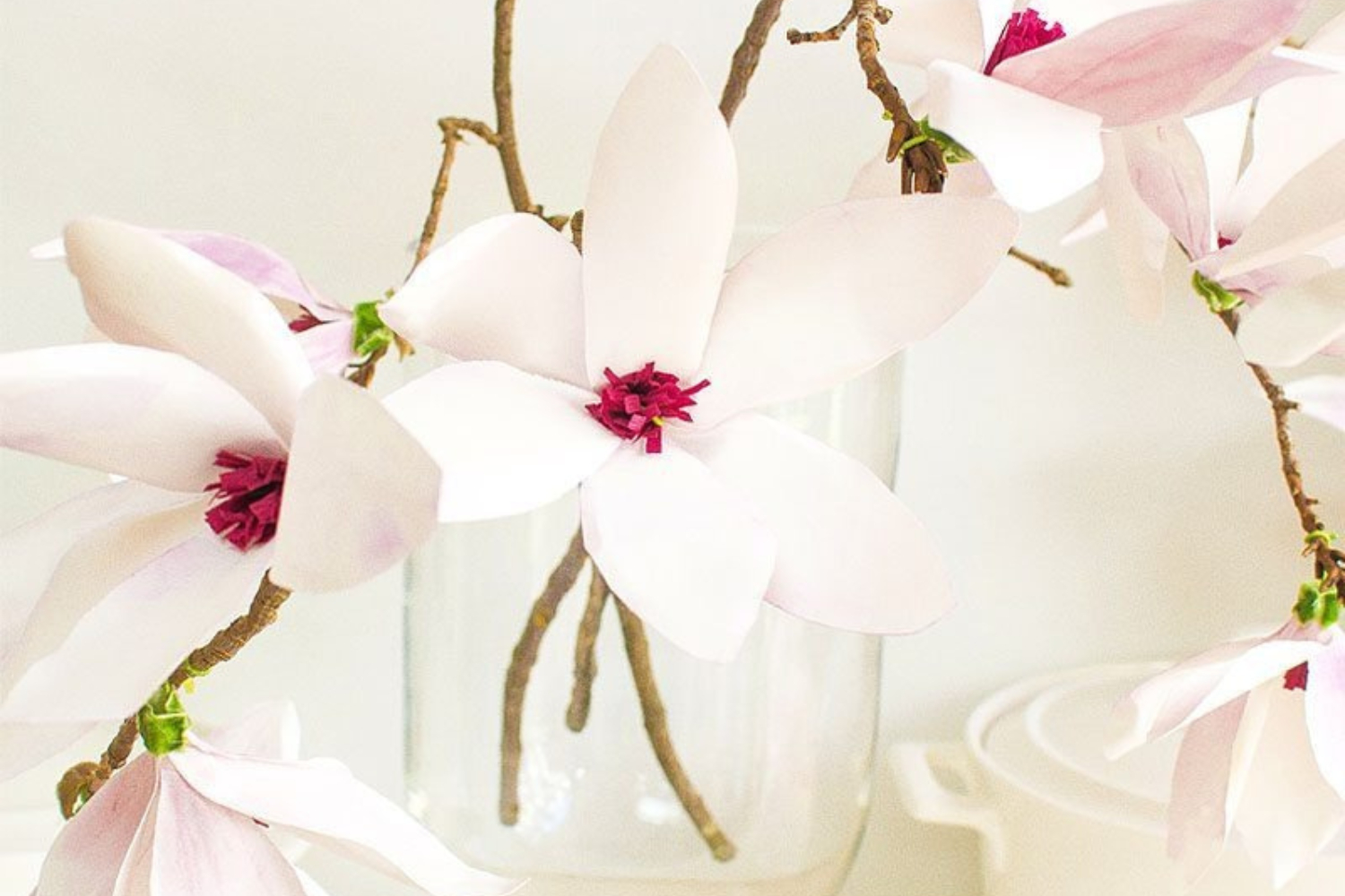 Realistic paper magnolia flower tutorial | Free template - Crafts on ...