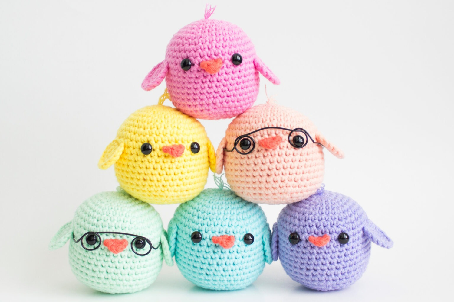 How to make tiny crochet chicks for spring decorations - Crafts on display