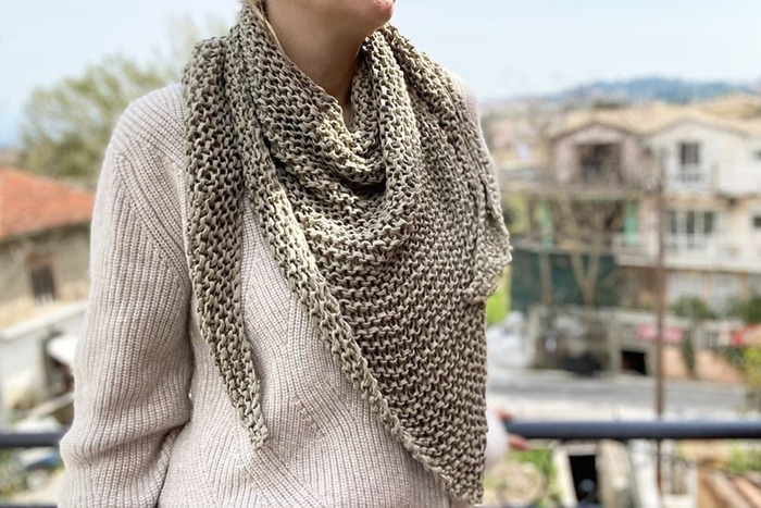 Free triangle scarf knitting pattern - easy beginner project - Crafts ...
