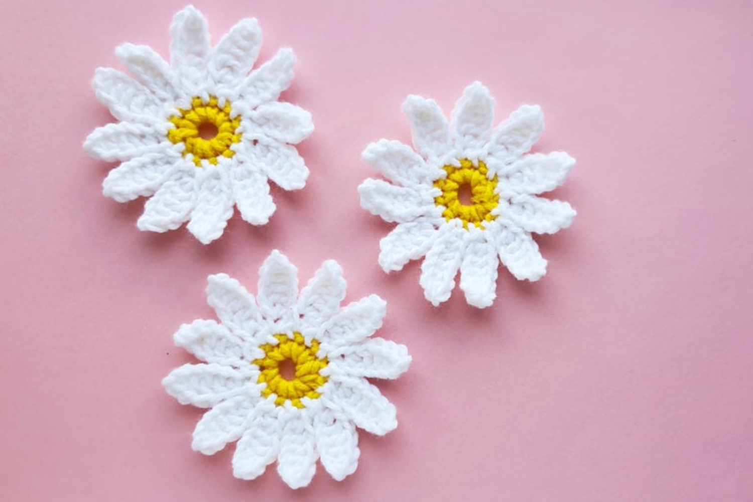 Quick and easy daisy crochet pattern - Crafts on display