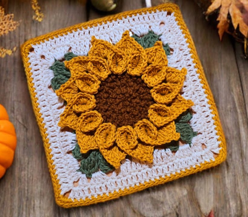 3D sunflower granny square pattern - Crafts on display
