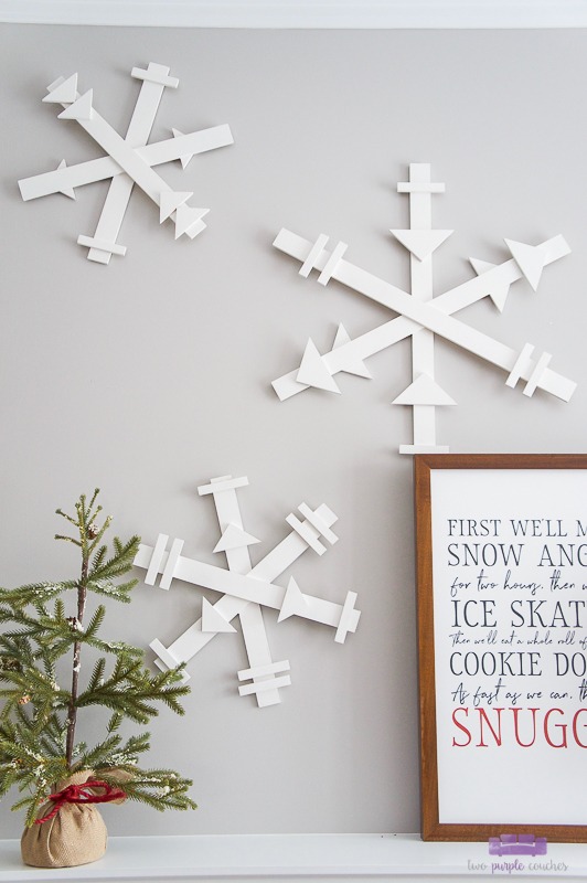 DIY large painted wood snowflakes - Crafts on display