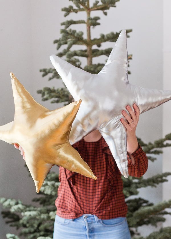 DIY Christmas star shaped pillow - Crafts on display