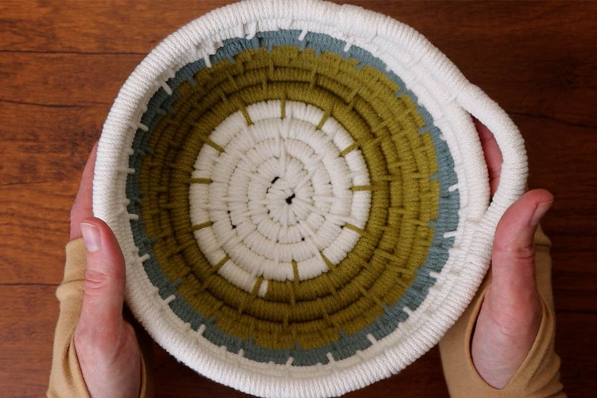 Easy handmade rope basket tutorial - Crafts on display