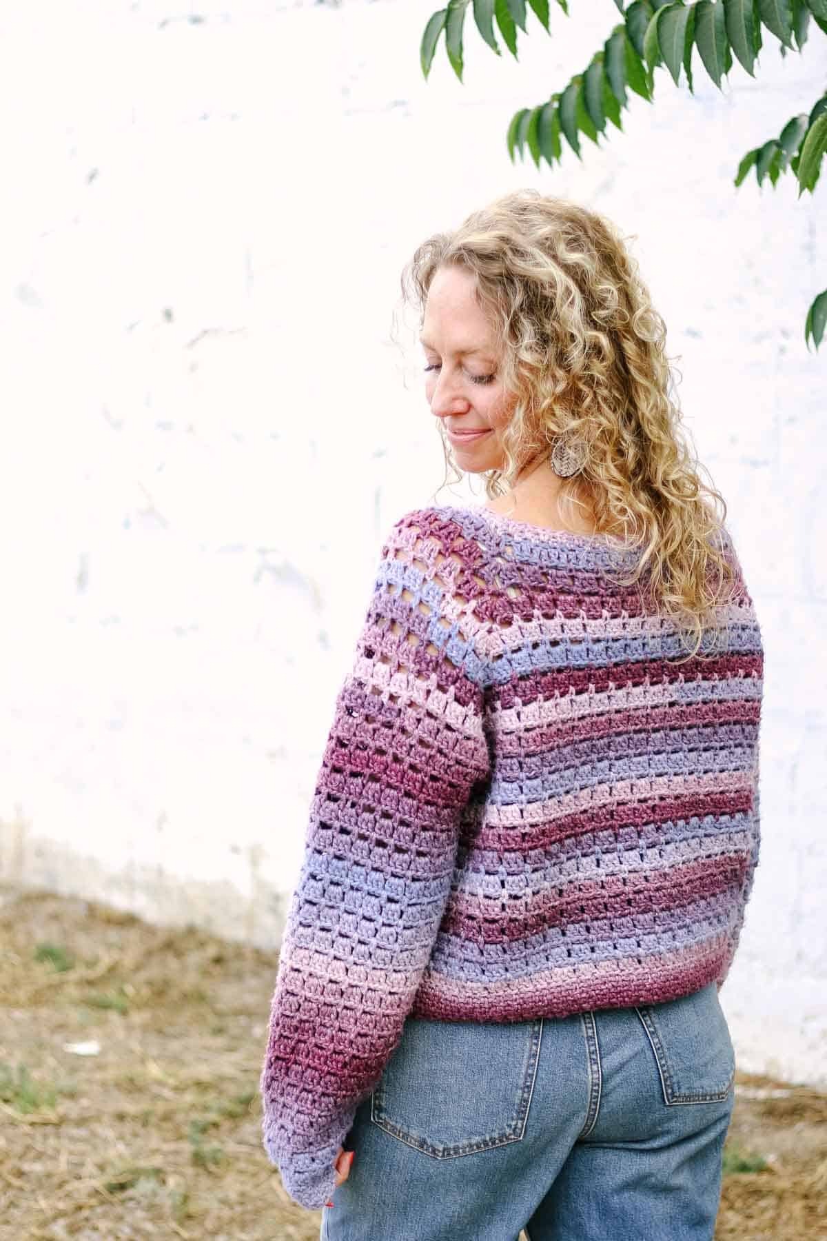 Easy top-down crochet raglan sweater - free pattern - Crafts on display