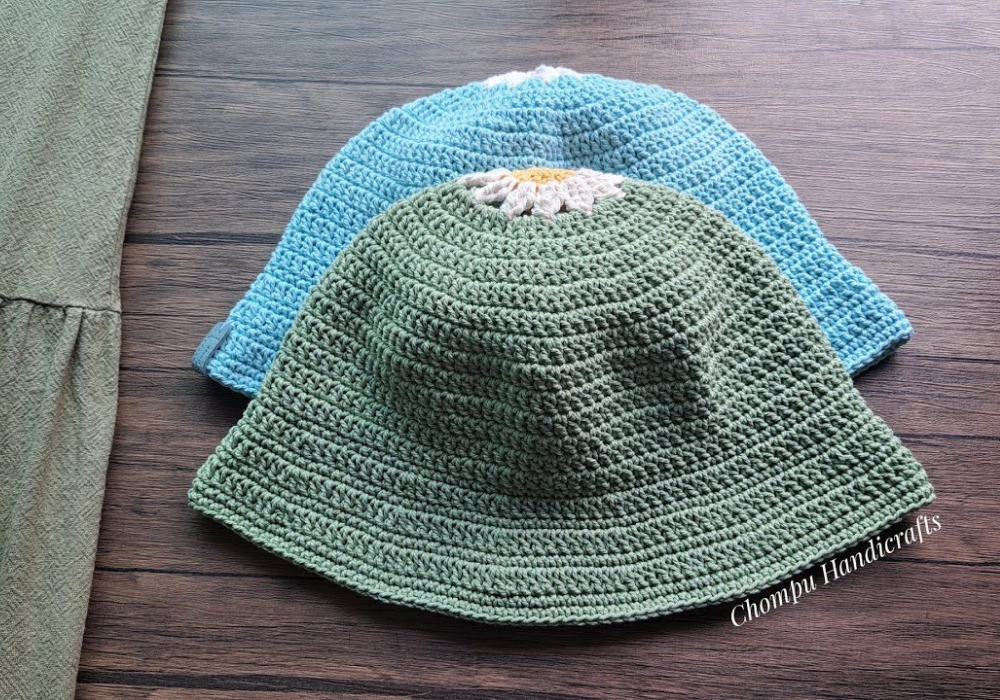 Easy crochet daisy bucket hat tutorial - Crafts on display